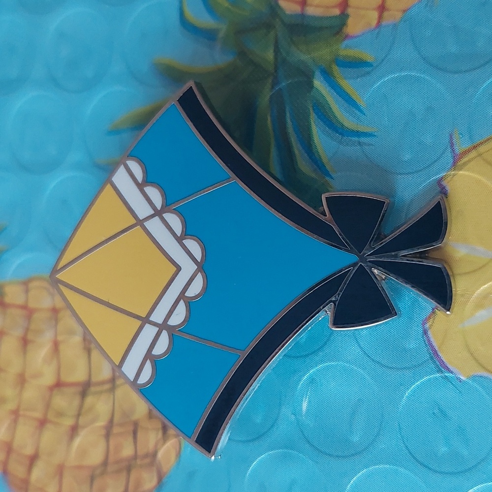 Disney's Alice In Wonderland Kite Pin - Gem